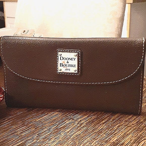 Dooney & Bourke | Bags | Doone N Bourke Brown Leather Wallet | Poshmark
